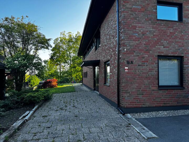 Stort Hus Med Inomhuspool - Stockholm