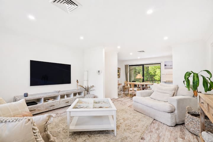 Quiet Private Room | Own Bathroom | Free Parking | - Central Coast