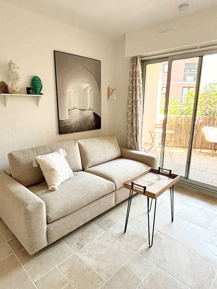Studio Centre Ville- Grand Balcon-meublé Boconcept - Hyères