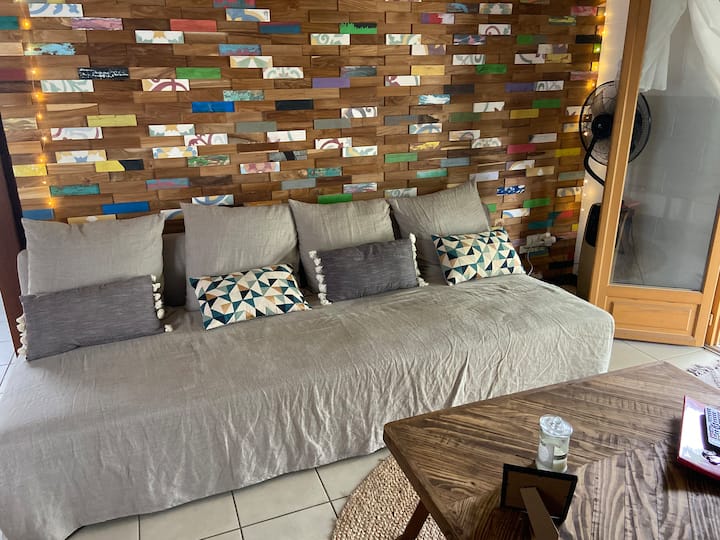 Belle Petite Villa à Louer - Saint-Gilles les Bains