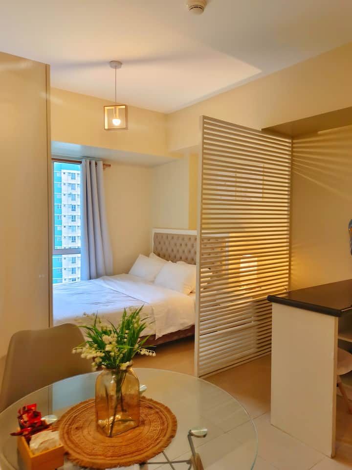 Cozy Studio @ Avida Riala W/ Stunning View - Cebu
