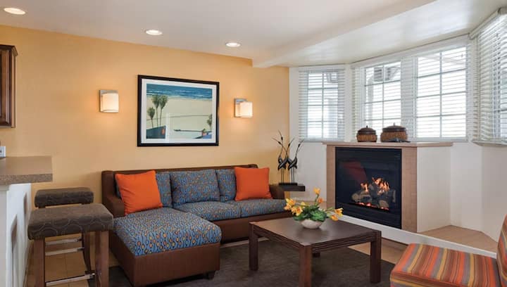 Classic Beach Town 1 Bedroom - Avila Beach