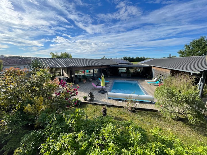 Belle Maison Moderne. - Saubion