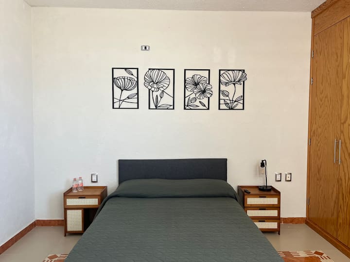 Habitación Privada En Edificio. - San Francisco del Rincón