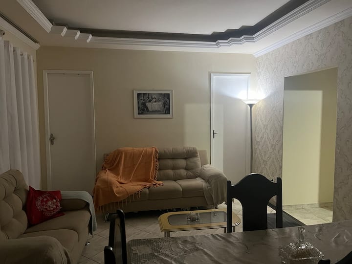 Quarto Em Apartamento Centro - Governador Valadares