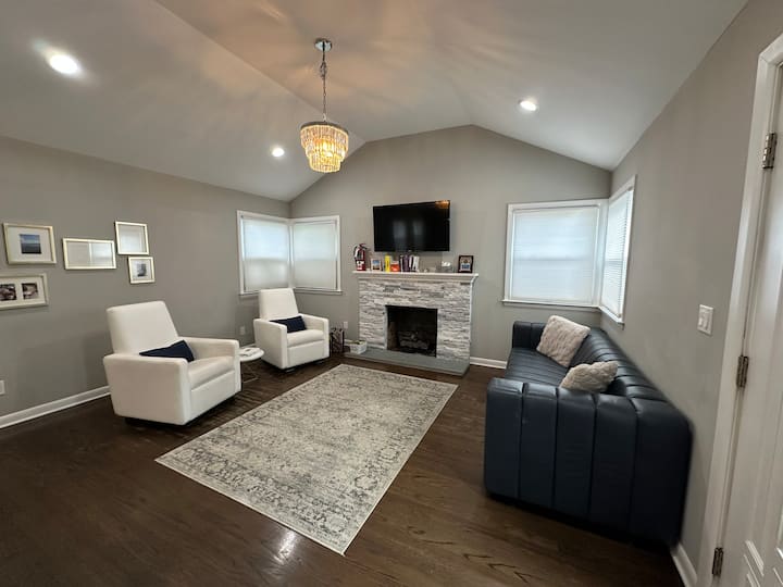 Spacious Coastal Escape | Steps To Beach - Milford, CT