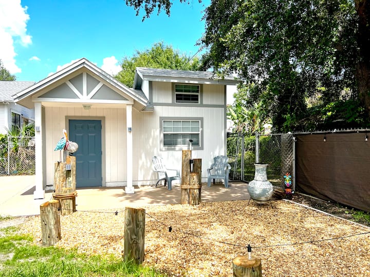 “Pelican Loft” Tinyhome - Tampa, FL