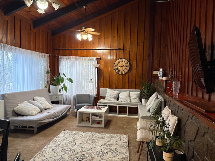 Charming Cottage In South Bay - 霍桑