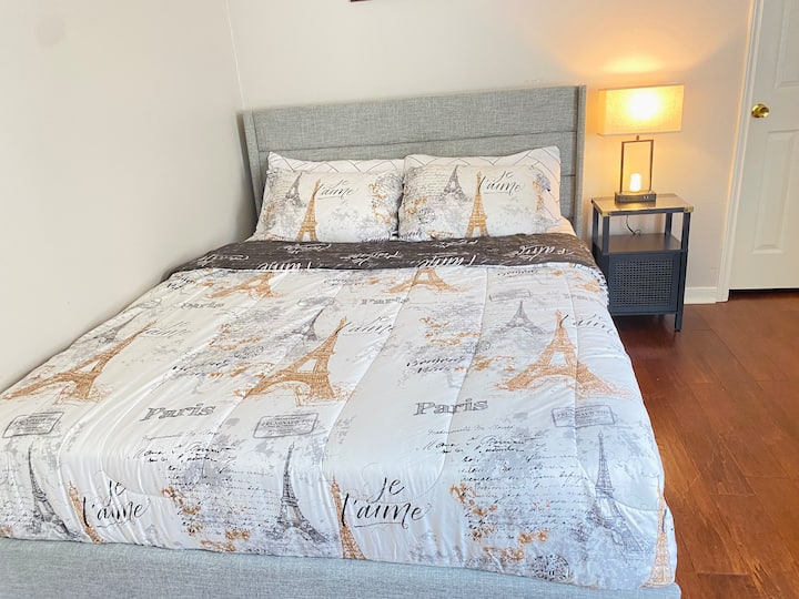 Bedroom With Working Space - Spring, TX