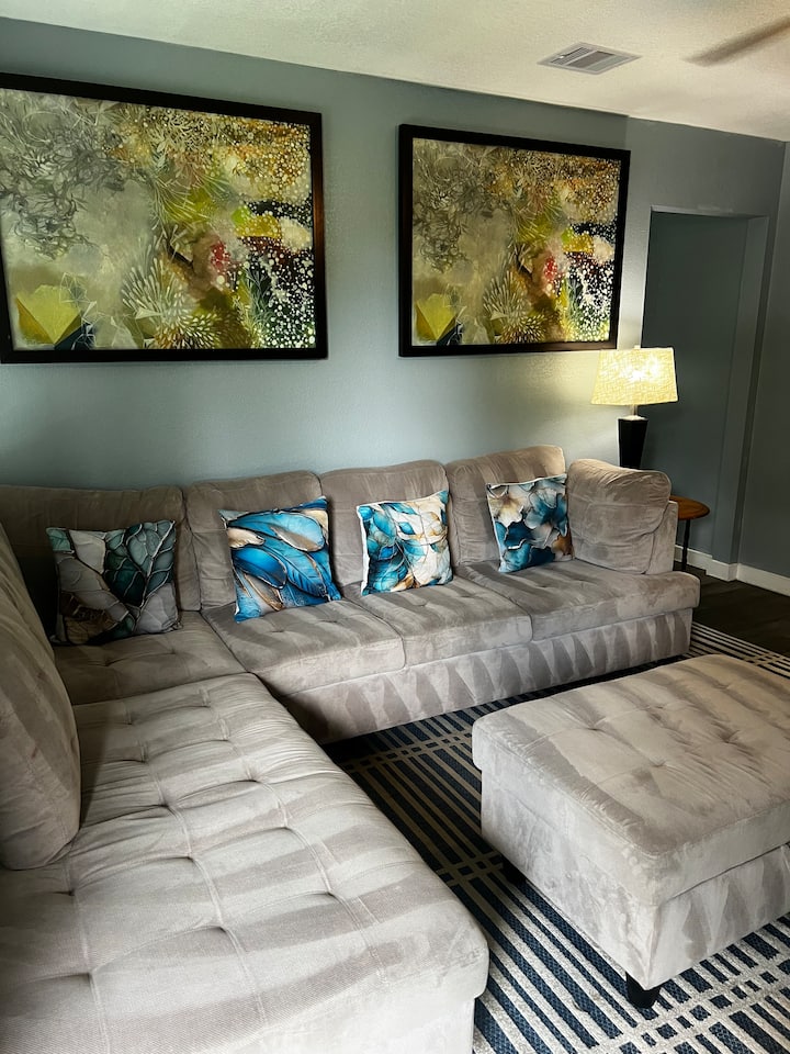 Charming 3 Br Home-fully Renovated - Houston, TX
