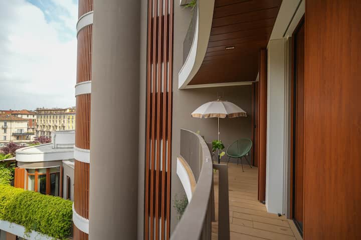 Isola 10 Luxurious Three Room Apartment - Milan