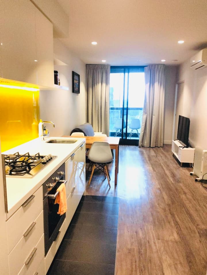 18-serene Bright Apt 2b1b With Great City View - Melbourne