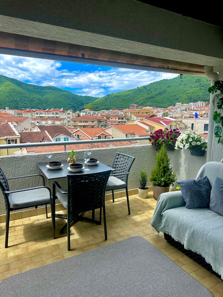 Stylish, Spacious Apartment With Great View. - Budva