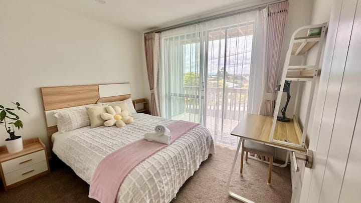 Celia’s Home - Auckland