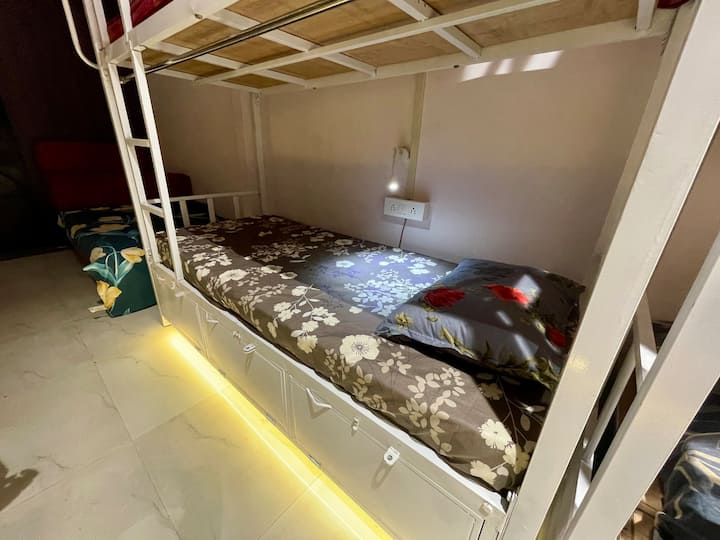 Sunny's Boys Hostel Goregaonwest - Mumbai