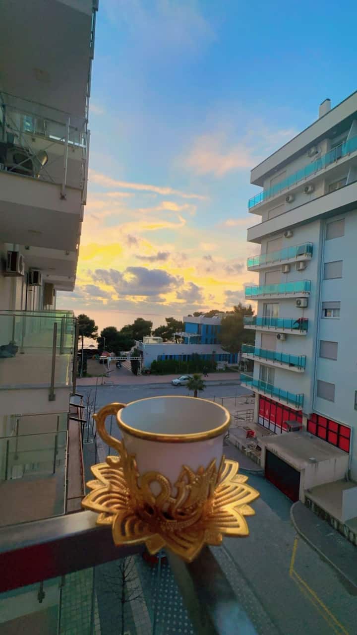 Kings Sea View Apartment For 6 Persons / - Shëngjin