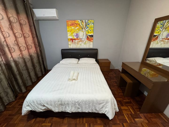 Double Bedroom W Shared Bathroom (142) - Sarawak
