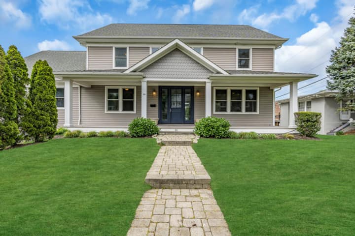 Large Belmar Home Close To Beach - Belmar, NJ