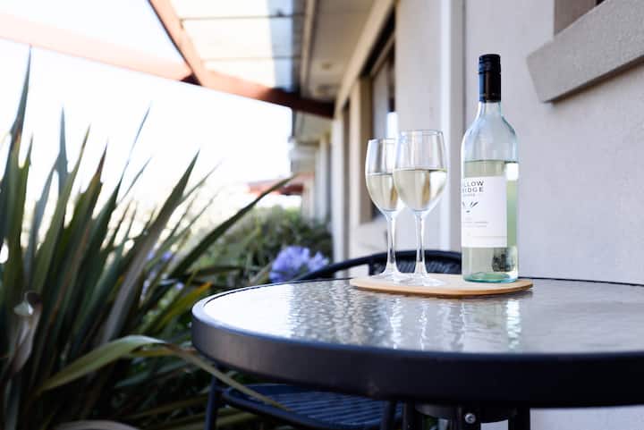 Spacious 2 Bedroom Unit Opp Surf Club - Narawntapu National Park, Parks and Wildlife Service