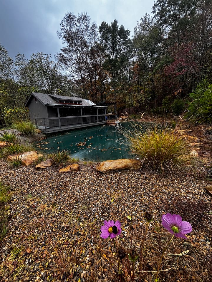 Rockwood Falls Cabin - United States
