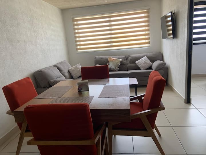 Depa Seguro Con Vigilancia 24. Ubicación Perfecta - Guadalajara