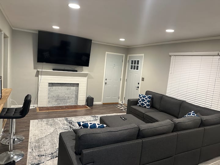 Room With Shared Space Near Downtown Sioux Falls#3 - Sioux Falls, SD