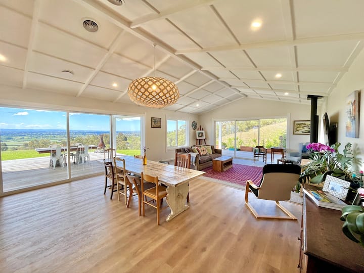 Red Ridge Retreat - Hastings