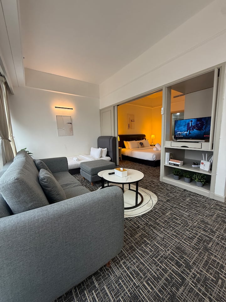 Luxhouz Suites At Times Square Kuala Lumpur - 