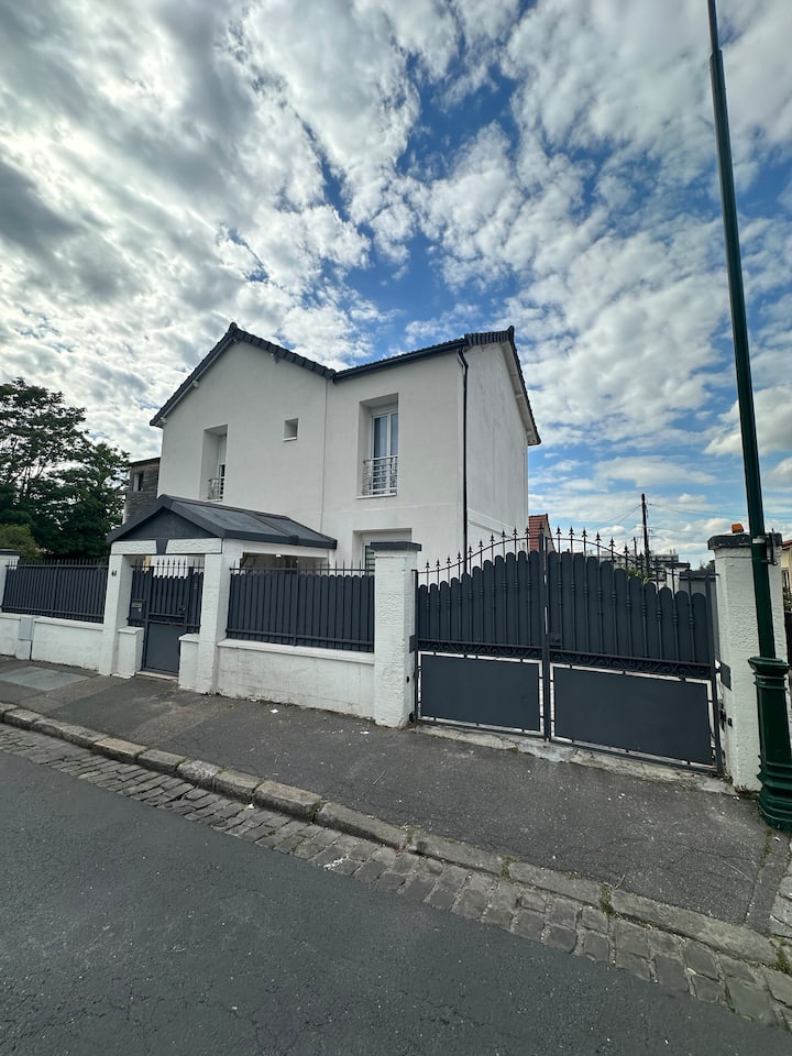 Luxueuse Villa Neuve Avec Jardin - Colombes