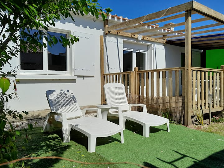Charmante Maison Avec Terrasse "  "Esprit Camping" - Saint-Jean-de-Monts