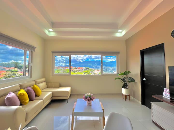 Private House + Ac+wifi+nature +View @San Salvador - San Salvador