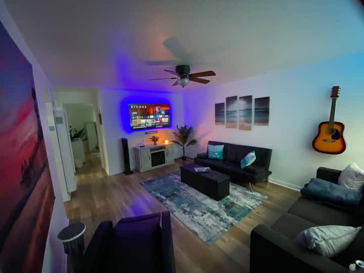 Walk To Beach & Main St 2 Car Park W/ac! - Huntington Beach, CA