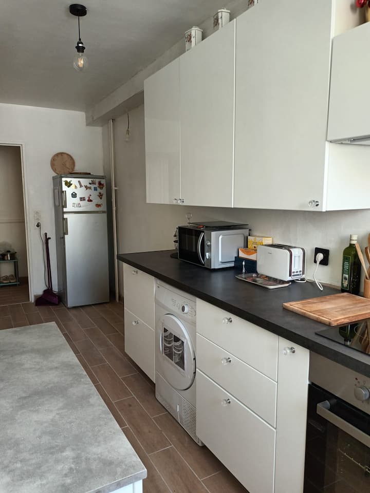 Appartement Convivial / 10 Min Aéroport - Beauvais