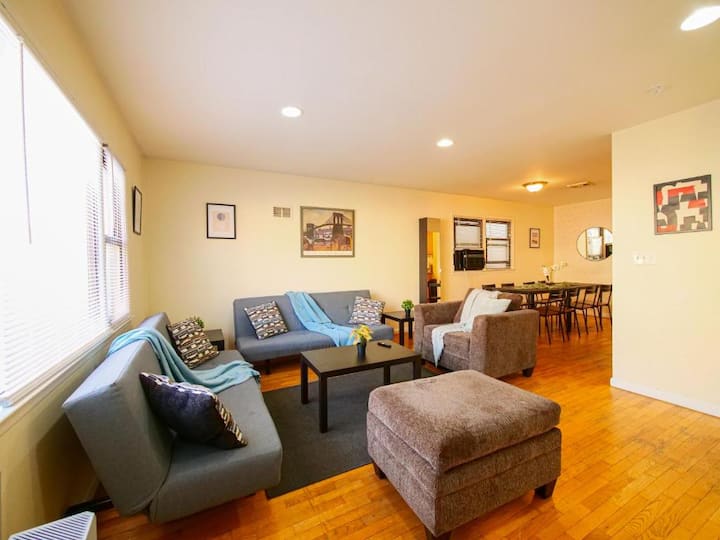 Roomy And Upscale 2br Apartment Near Nyc - New York City