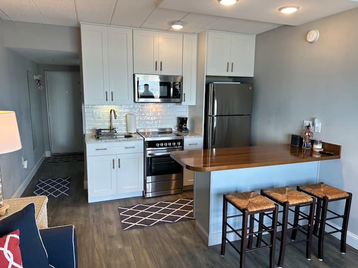 Bayside Waterfront Studio Sat-sat Weekly Rental - Ocean City, NJ