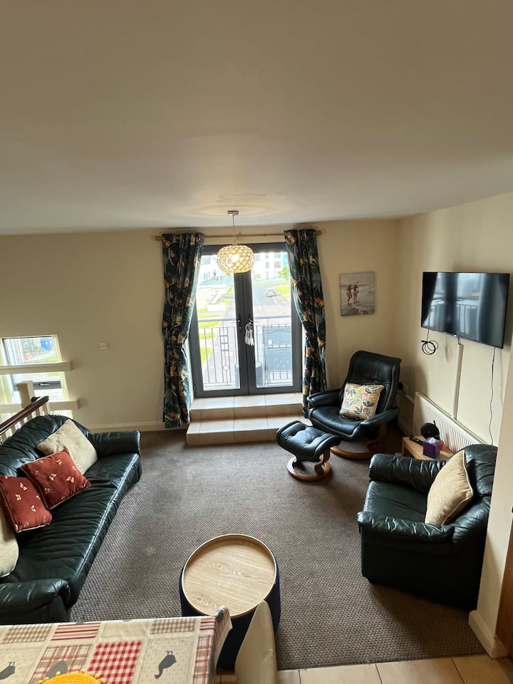 Montague Maison - Portstewart