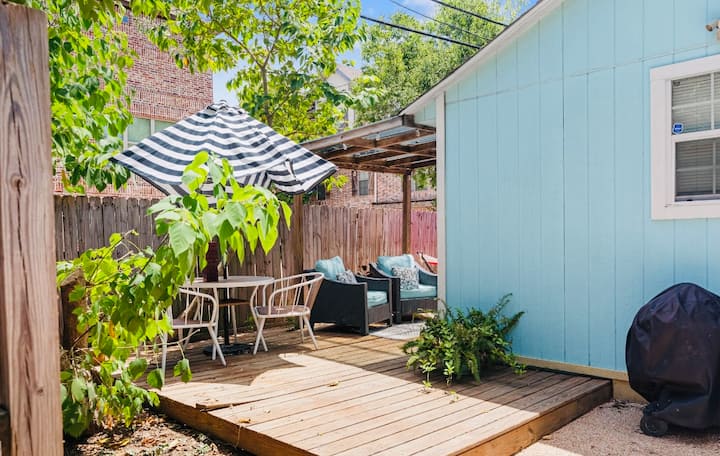 Cottage Walking Distance To Campus - Bryan, TX