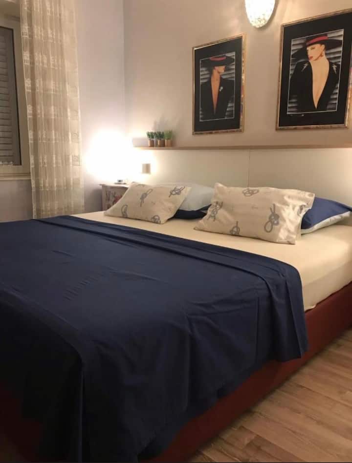 Two-bedroom Apartment For 6 In Trogir - Okrug Gornji
