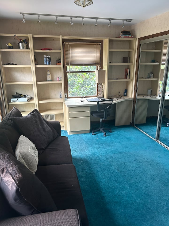 Beautiful Guest Suite Inside Our Home. - Stockton, NJ