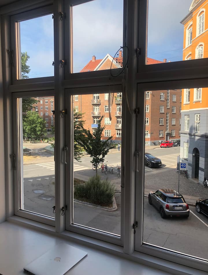 Central And Cosy Appartment,  2 Min.  To The Metro - Copenhaguen