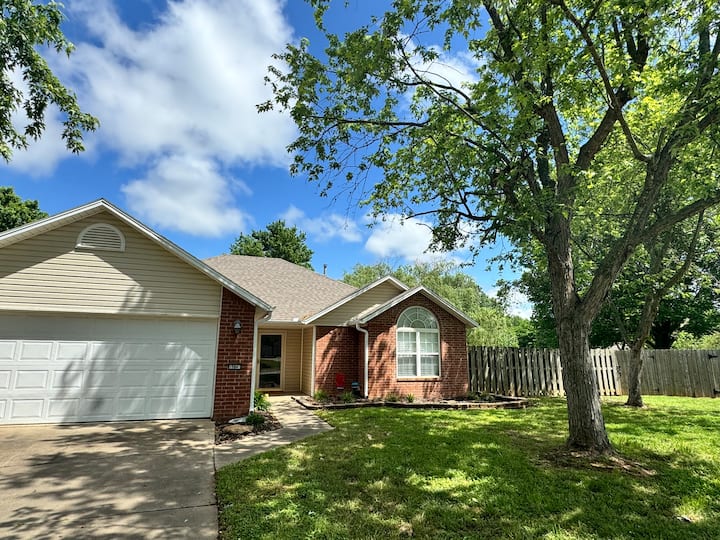 Faytown Cozy! 4 Miles To Uofa And Dt - Fayetteville, AR