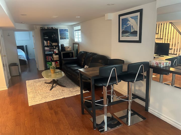 Private Guest Suite In The Beaches - 多倫多