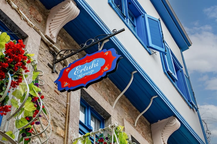 Ertuhi Manor | Family Antiques In Ayvalık - Ayvalık