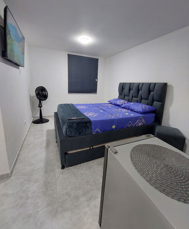 Apartaestudio 101 
Barrio El Lido - Cali