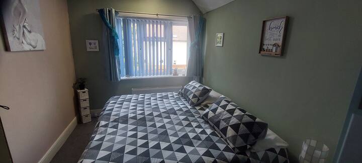 Self-catering Double Room. - Felixstowe