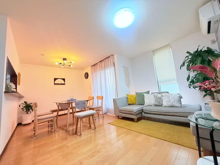 Spacious 120 .Parking.6min Walk To Station. - Osaka, Japan