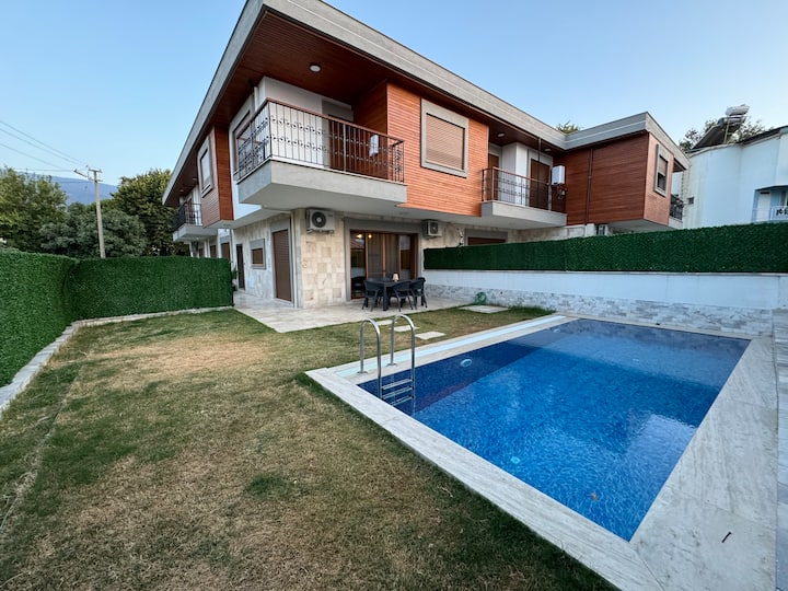 Plaja 1 Dakika Yürüyüş Mesafesi - Davutlar