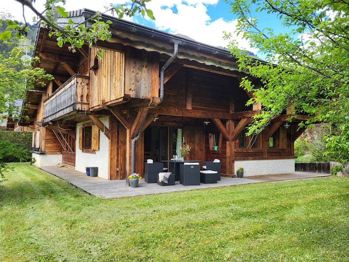 'Chalet Cerisier' - Montriond Sleeps 10 - Montriond
