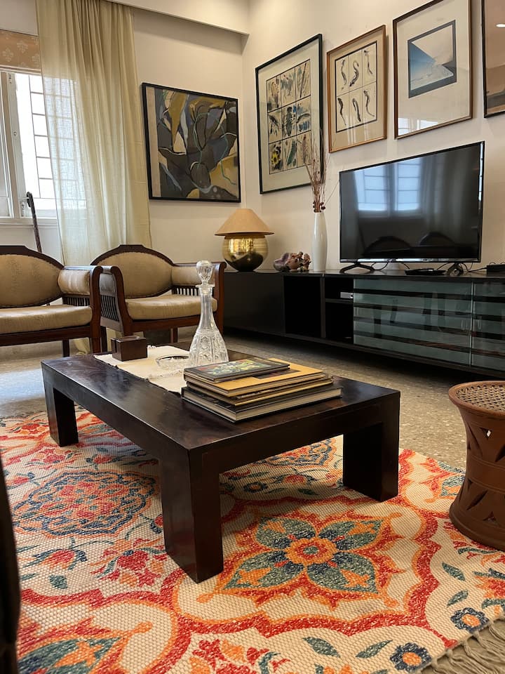 Arty Luxury Apartment In Southern Avenue - India