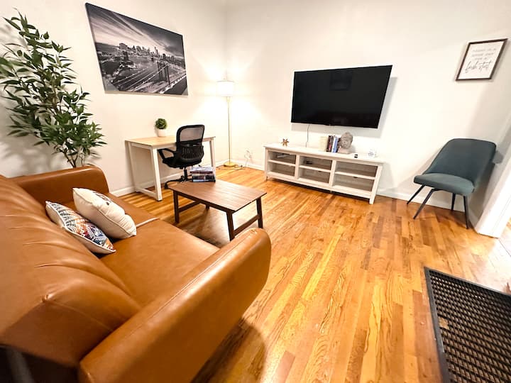 Updated Modern 2 Bed Tiny Home - Fast Wifi - El Paso, TX
